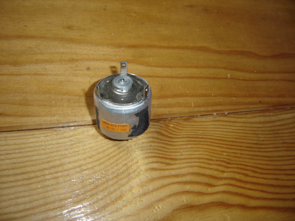 MOTEUR + POULIE PHILIPS 4322-010-71021
