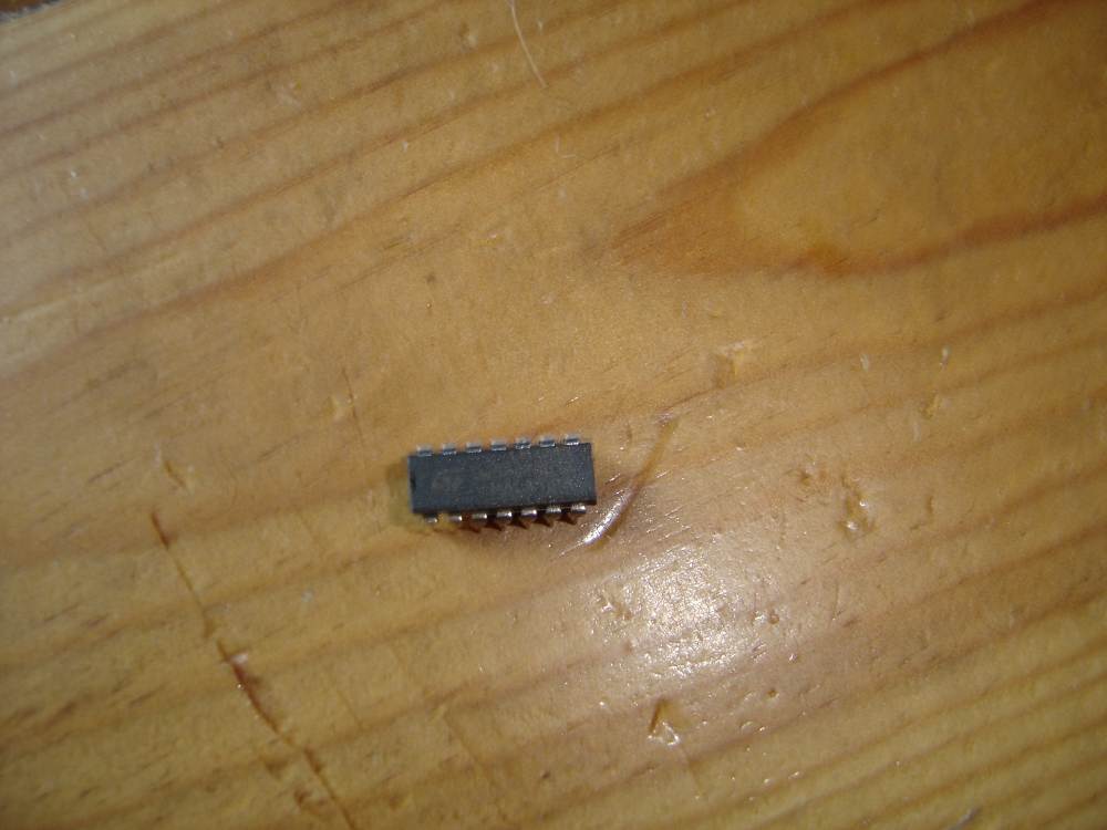 CIRCUIT INTEGRE ST MICROELECTRONICS LM324N
